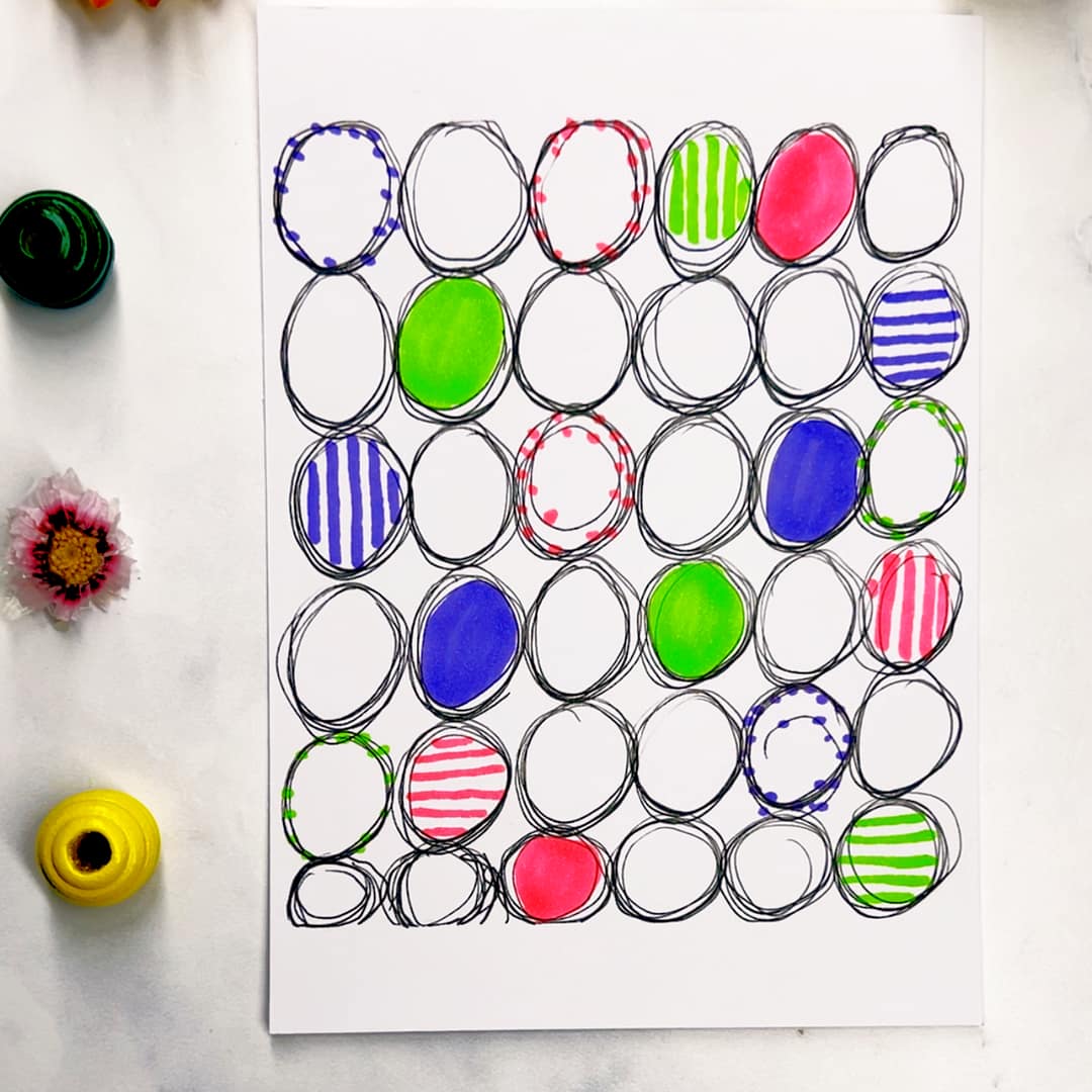 Soothing circle drawing for busy moms • The Creative Cooldown